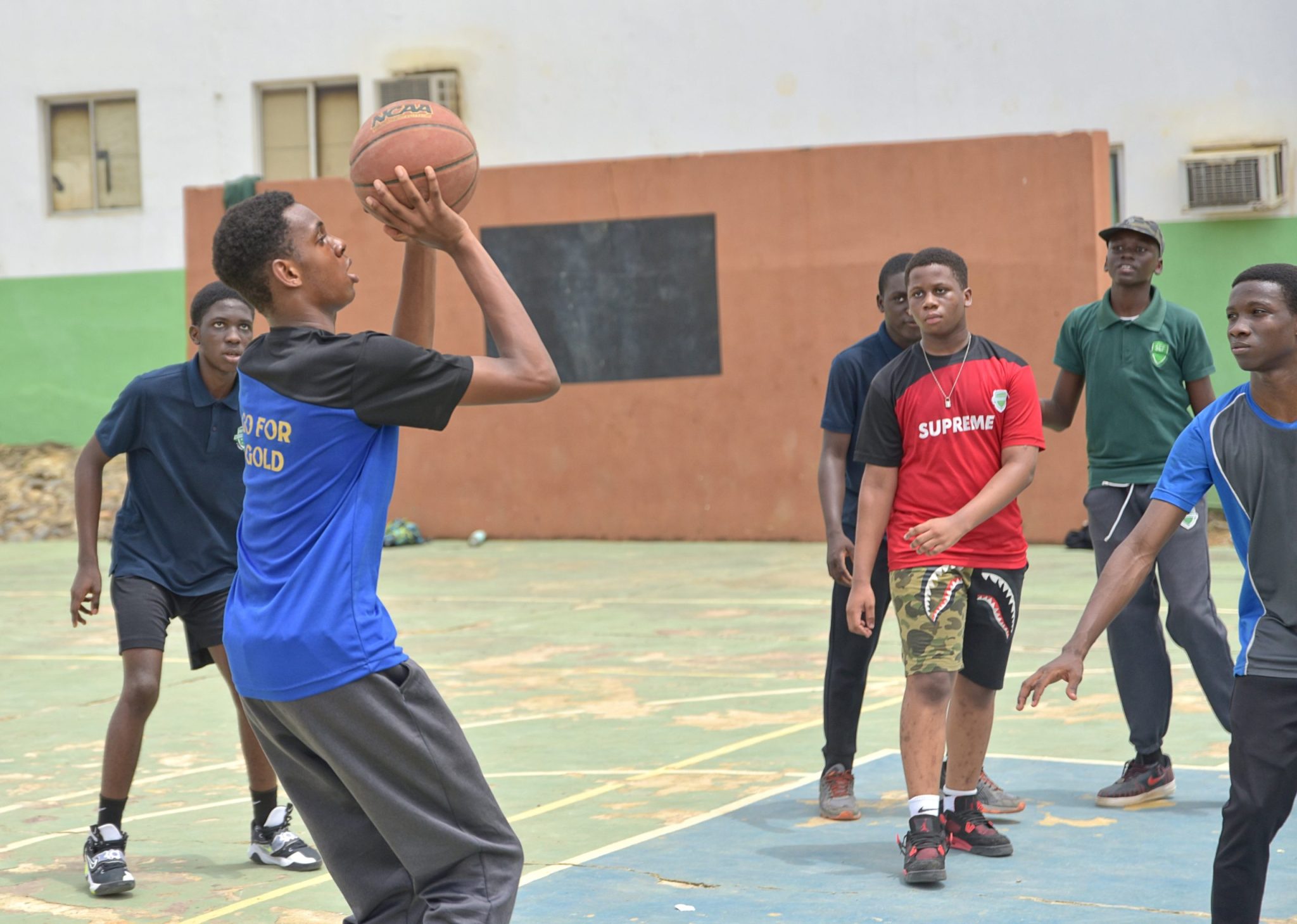 High School – Supreme School